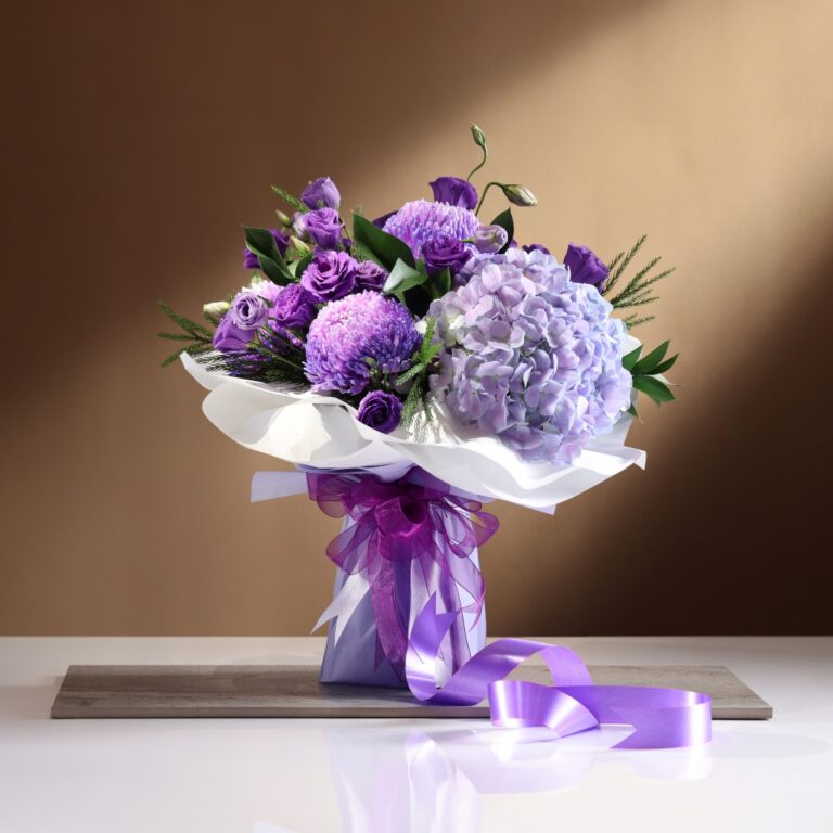 Lilac Serenity Bouquet - Conrad Hong Kong eShop
